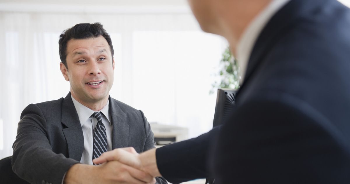 What To Wear To A Job Interview For Men - HealthierHer.com