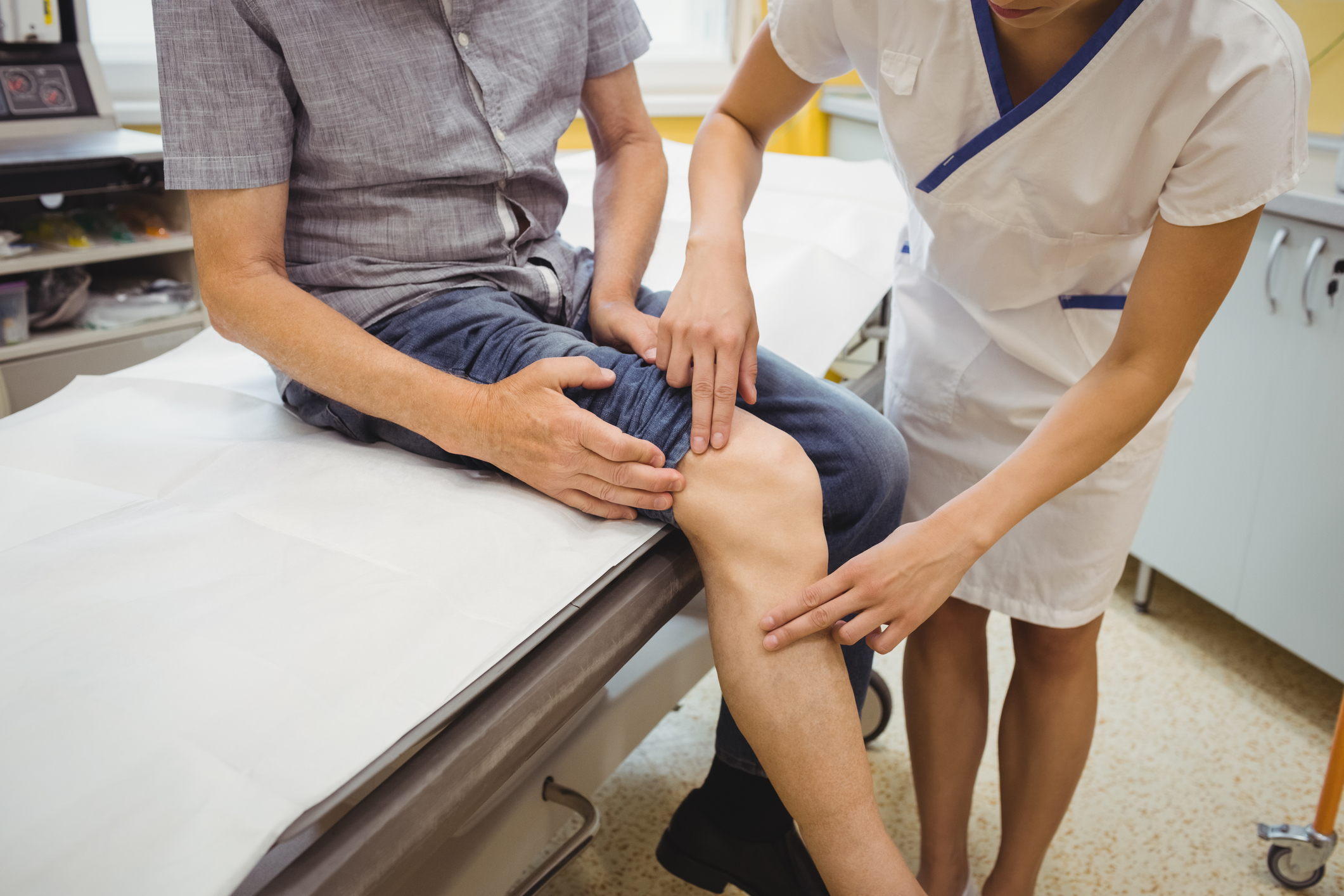 Guide To Knee Dislocation Surgery - HealthierHer.com