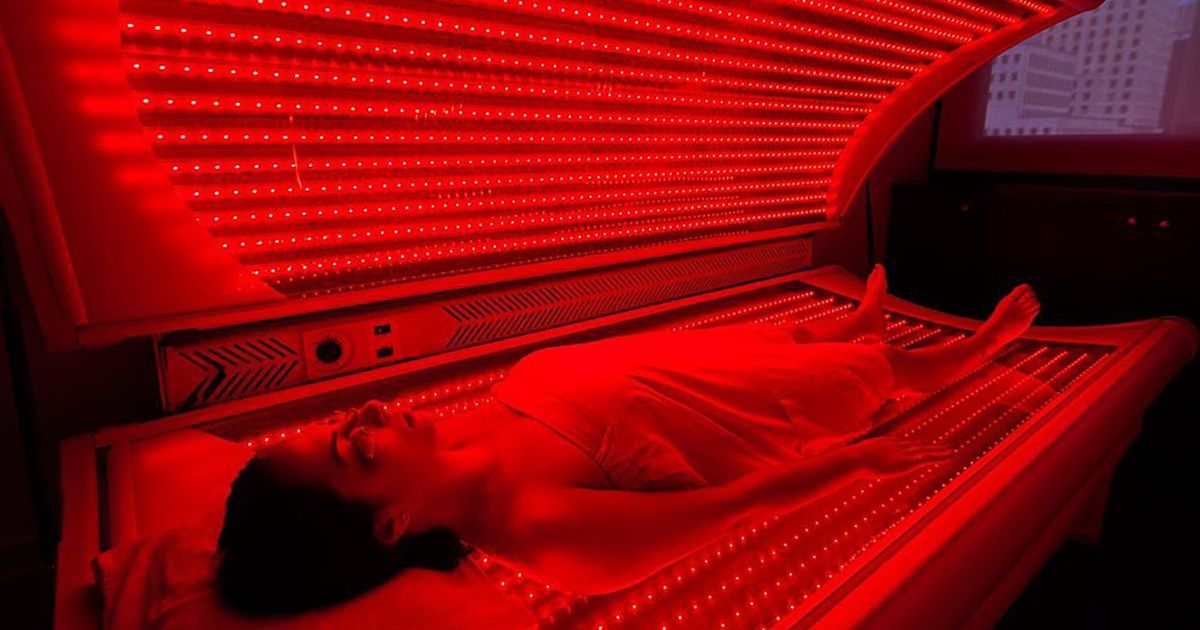 How Does Infrared Light Therapy Benefit Health? - HealthierHer.com