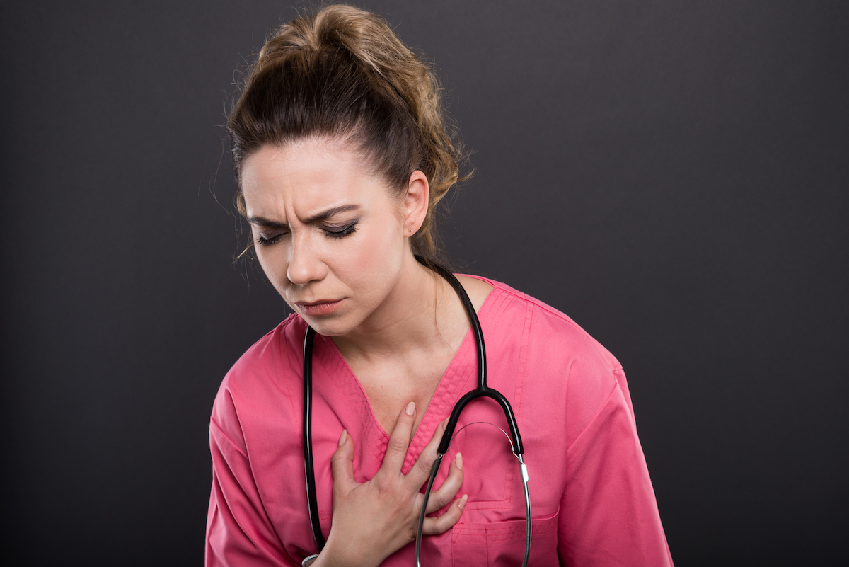 Guide To Treating Costochondritis - HealthierHer.com